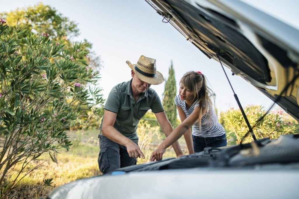 5 Things Dads Need to Teach Their Girls to Do on Their Own - All Pro Dad