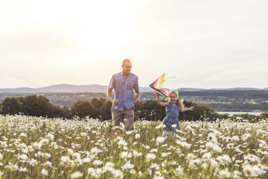 5 Ways to Overcome Emotionally Distant Father-Daughter Relationships ...